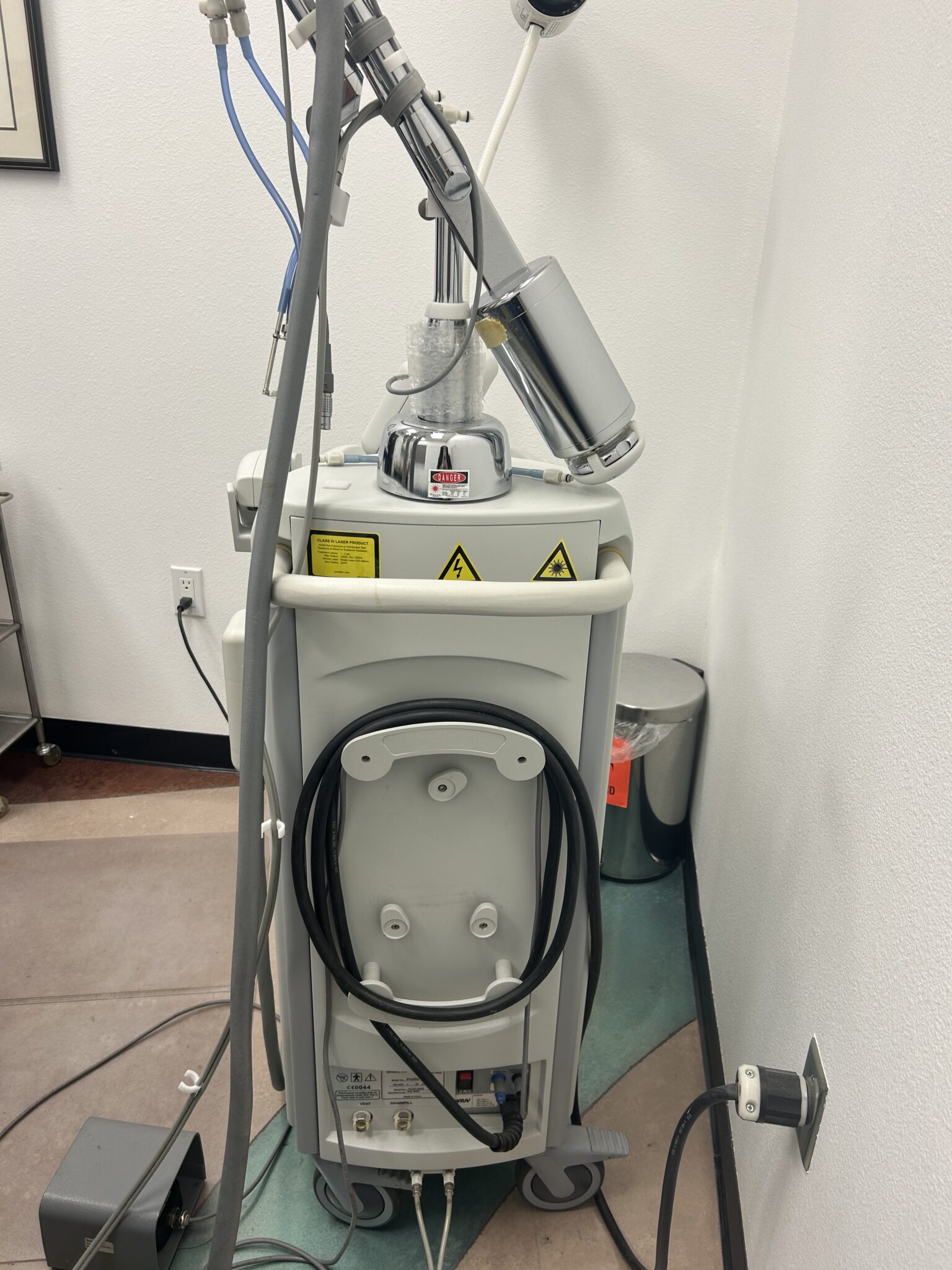 2004 Sciton Profile with BBL w/ (7) Filters, CLEAR SCAN 1064nm Nd Yag ...