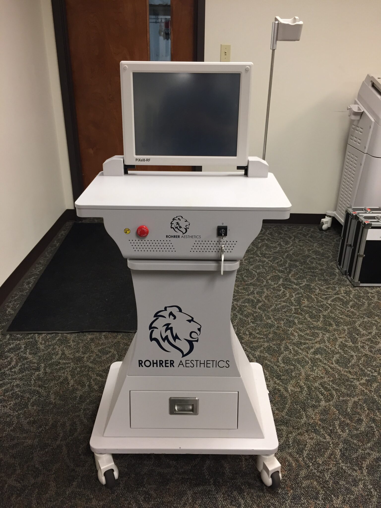 2022 Rohrer Aesthetics Pixel8 RF Microneedling Radio Frequency Device ...